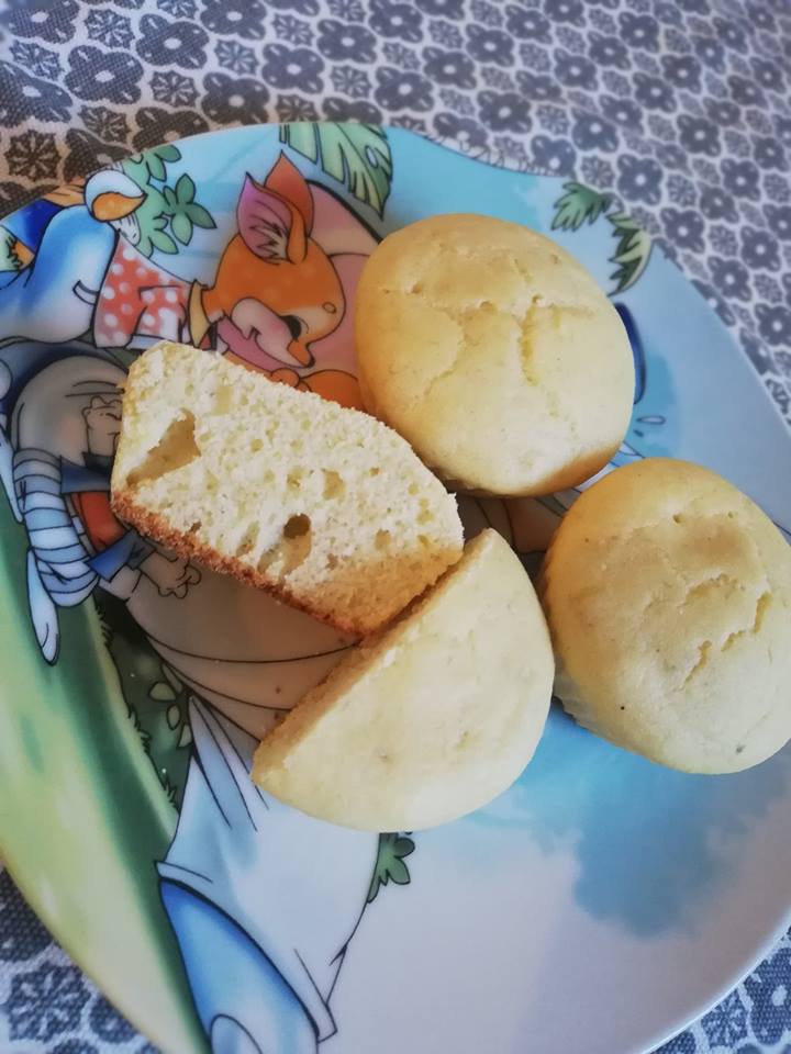 Briose simple cu banana – eusipiticulmeu